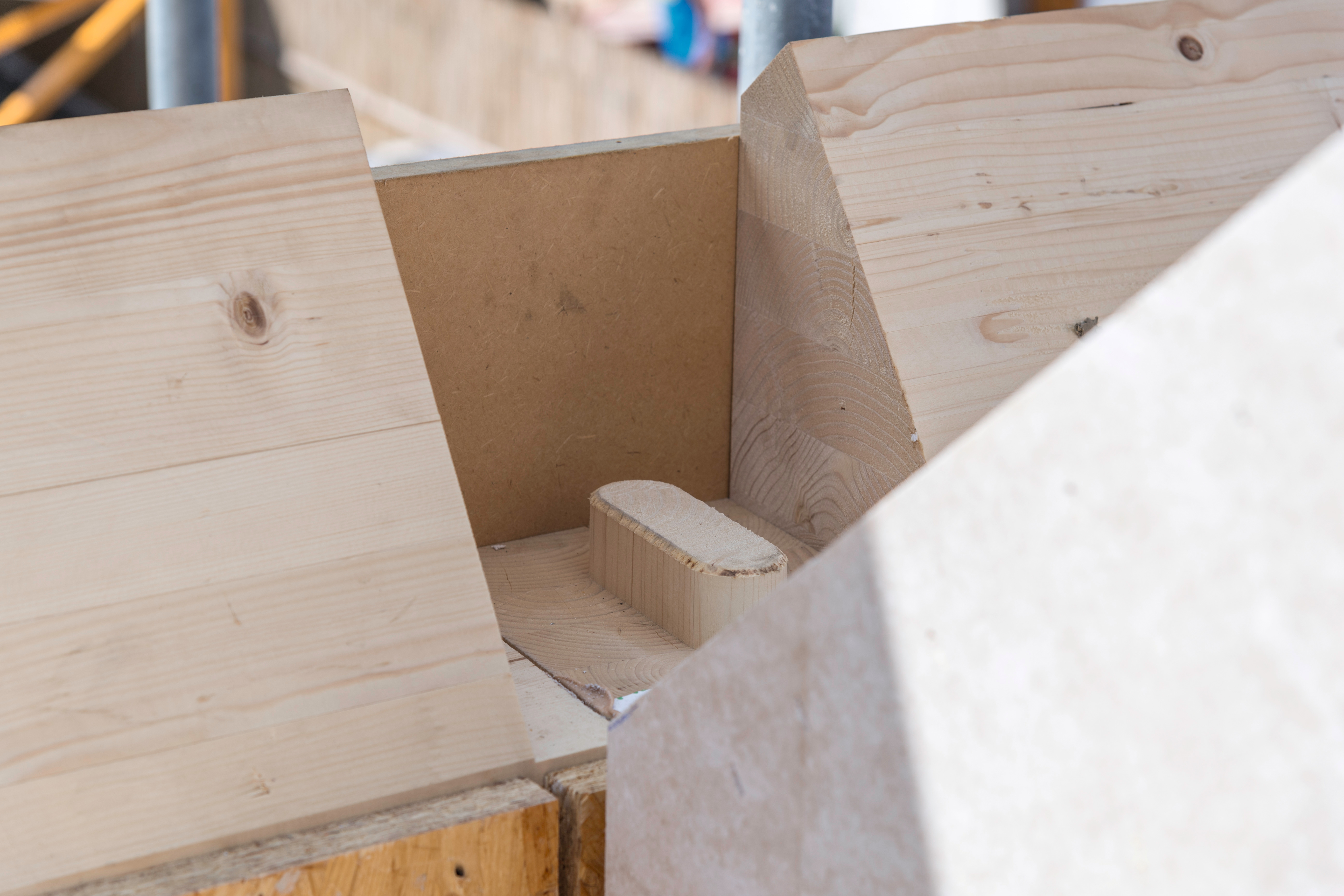 OSB, DHF and decor U727 grey: Single-family home | EGGER